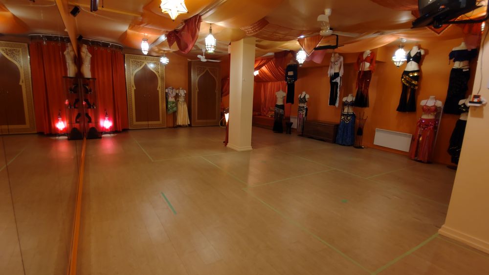 MÉLANIE BALADI - ÉCOLE/BOUTIQUE DE DANSE ORIENTALE - Updated December ...