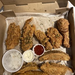 CHICKEN 649 - Updated October 2025 - 29 Photos & 40 Reviews - 2224 ...