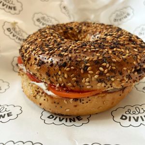 DELI DIVINE - 31 Photos & 25 Reviews - 5501 Delmar Blvd, Saint Louis ...