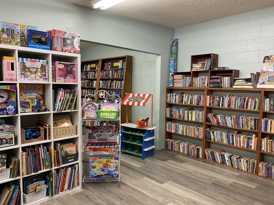 RED ROCK BOOKS - Updated October 2025 - 24 Photos & 27 Reviews - 206 W ...