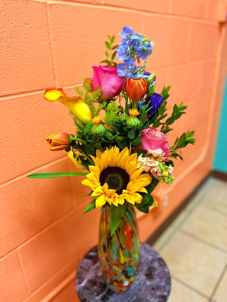 FUNKY FLOWER SHOP - Request Information - 16 Photos - 601 N Vermont Ave ...