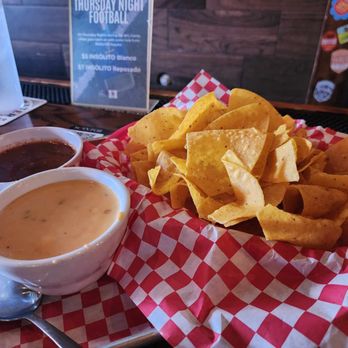 RON’S PLACE - Updated July 2025 - 124 Photos & 148 Reviews - 4145 Belt ...