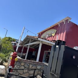 FIREHOUSE QUE & BREW - Updated August 2025 - 367 Photos & 600 Reviews ...