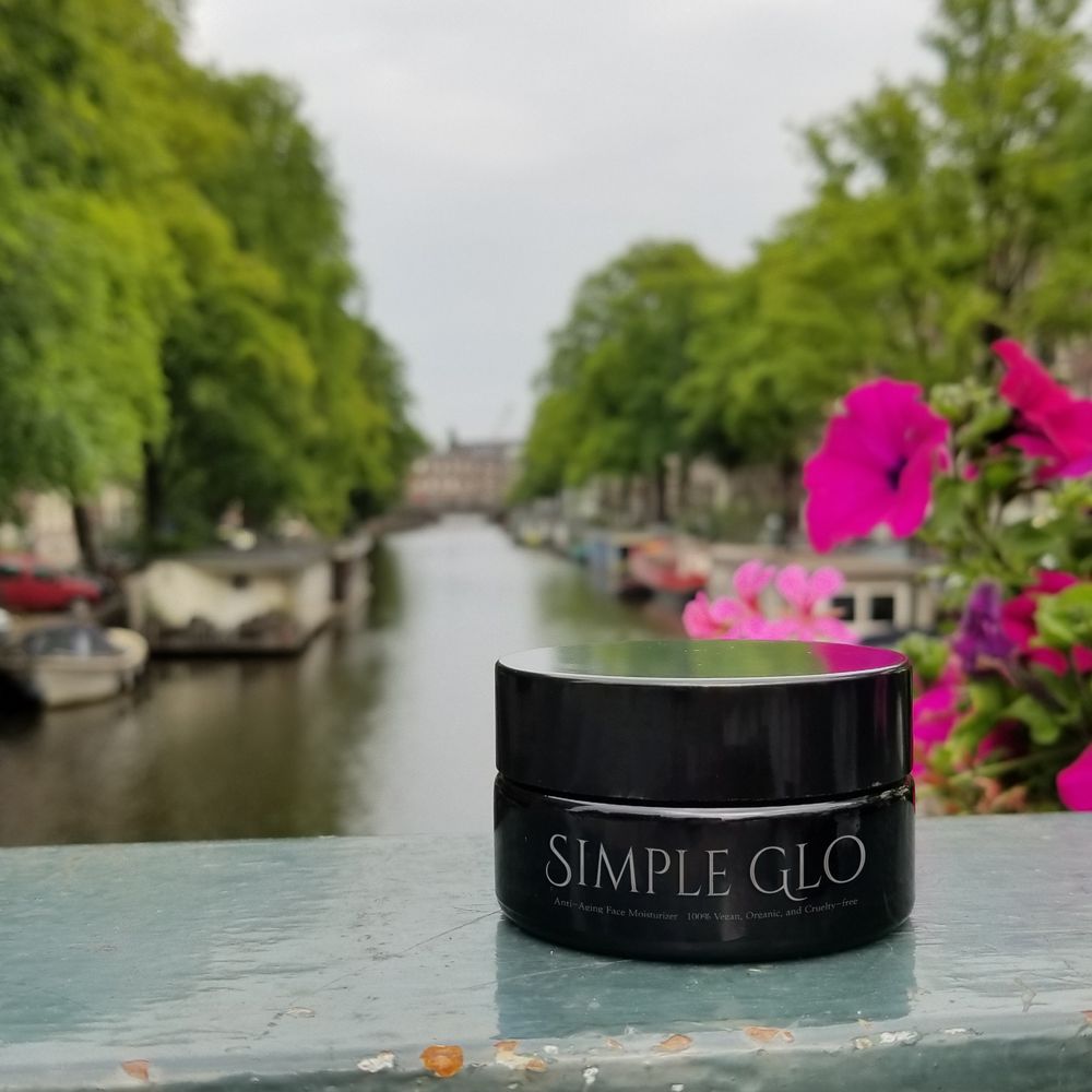 SIMPLE GLO - Updated August 2024 - Nieuwe Keizersgracht 53-1, Amsterdam ...