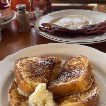 AVIATOR’S - Updated May 2025 - 656 Photos & 369 Reviews - 6151 Freeport ...