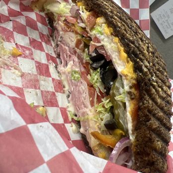 ISLAND VIEW MARKET & DELI - Updated May 2026 - 72 Photos & 27 Reviews ...