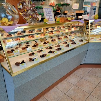 WAHL’S CANDIES - Updated December 2025 - 49 Photos & 28 Reviews - 130 ...