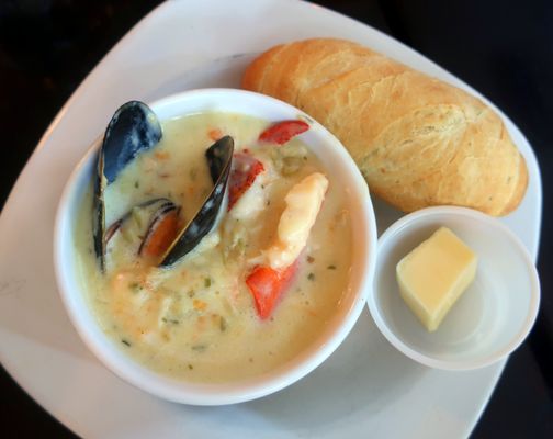 THE PORT PUB - Updated June 2026 - 41 Photos & 60 Reviews - 980 Terry's ...