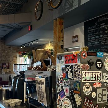DETOUR COFFEE - Updated January 2025 - 704 Photos & 345 Reviews - 946 N ...