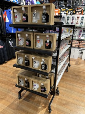 FAN TREASURES - Updated August 2025 - 26 Photos - 55 Parsonage Rd ...