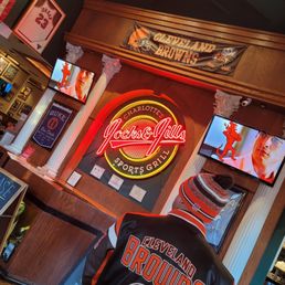 JOCKS & JILLS SPORTS GRILLE - Updated July 2025 - 226 Photos & 268 ...