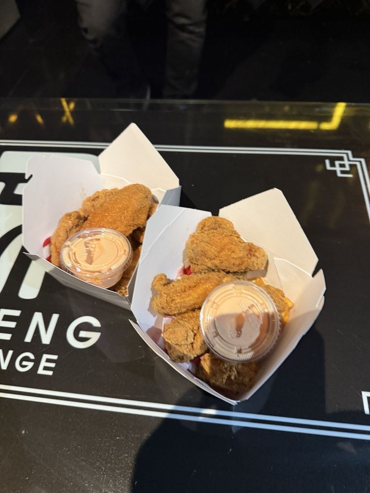 HUSTLE CHICKEN - Updated December 2025 - 3585 Keele Street, North York ...