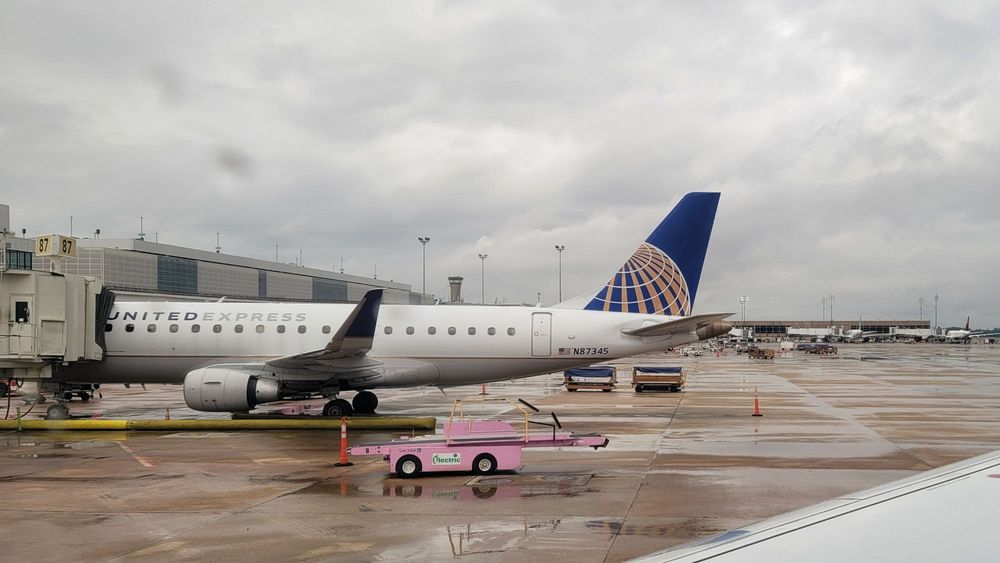 GEORGE BUSH INTERCONTINENTAL AIRPORT-TERMINAL B - Updated December 2025 ...