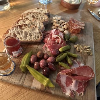 THE EXPAT - Updated June 2024 - 46 Photos & 68 Reviews - 1680 S Lumpkin ...