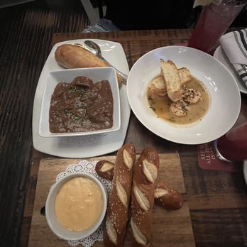 CON MURPHY’S - Updated August 2024 - 290 Photos & 376 Reviews - 1700 ...