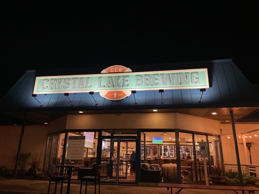 CRYSTAL LAKE BREWING - Updated May 2025 - 111 Photos & 119 Reviews ...