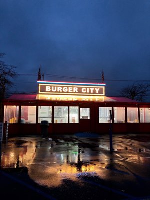 BURGER CITY - Updated July 2024 - 399 Photos & 379 Reviews - 1900A ...