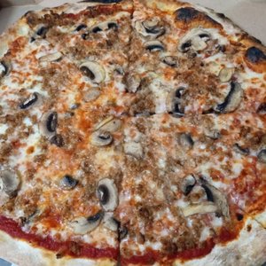 BOOTLEGGERS PIZZA PARLOR - 119 Photos & 135 Reviews - 197 S Seguin Ave ...