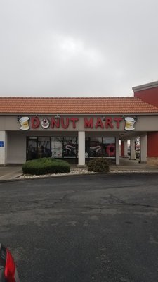 DONUT MART - Updated December 2025 - 113 Photos & 77 Reviews - 3301 ...