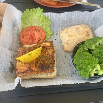 THE BAIT HOUSE TACKLE & TAVERN - 808 Photos & 822 Reviews - 45 Causeway ...