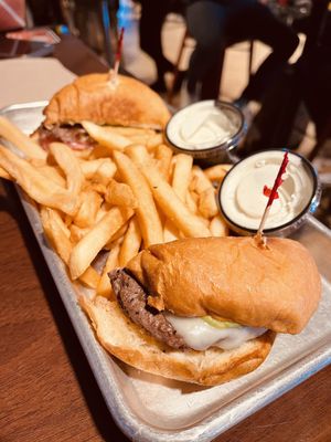 URBAN CRAVE - Updated June 2026 - 560 Photos & 671 Reviews - 3225 N ...