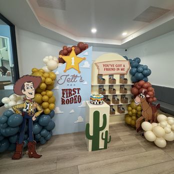 LOOMA SPACE - Updated November 2025 - 207 Photos & 124 Reviews - 2065 ...