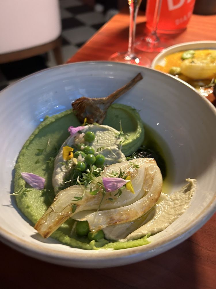 ROXO - Updated April 2024 - 18 Photos - 7 rue du Bourg l'Abbé, Paris ...