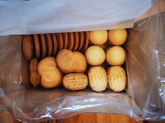 BINDI DESSERT - Updated September 2025 - 10 Photos - 630 Belleville ...