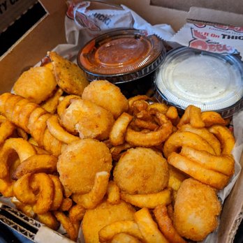 Beggars Pizza - Takeout & Delivery - 132 Photos & 237 Reviews - Pizza ...