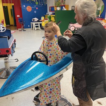 FUN KUTS - Updated August 2024 - 57 Photos & 86 Reviews - 3815 S Steele ...