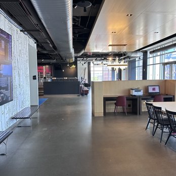 ALOFT CLEVELAND DOWNTOWN - Updated January 2025 - 130 Photos & 185 ...