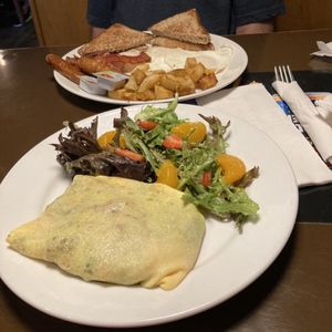 MIC MAC BAR & GRILL - Updated January 2025 - 91 Photos & 102 Reviews ...