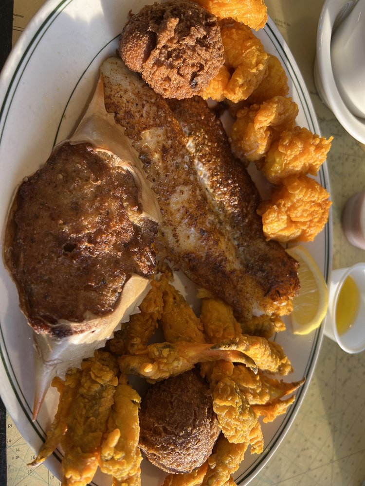 THE GRAND MARINER RESTAURANT & MARINA - 41 Photos & 45 Reviews - 6036 ...