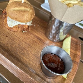 FINNEYS CRAFTHOUSE - PORTER RANCH - 1078 Photos & 633 Reviews - 20065 W ...