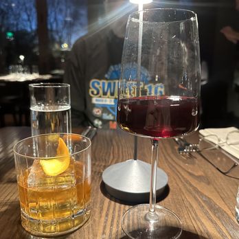 BETWEEN THE TREES - Updated April 2024 - 220 Photos & 83 Reviews - 44 E ...