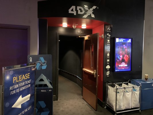 CINEPLEX CINEMAS YONGE-DUNDAS AND VIP - Updated March 2025 - 225 Photos ...