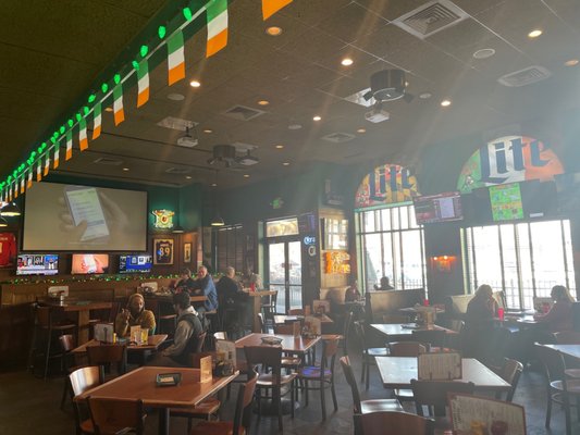 LOONEYS PUB SOUTH - Updated November 2024 - 219 Photos & 392 Reviews ...