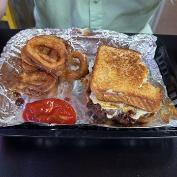 PAPA DOGZ - Updated April 2025 - 41 Photos & 34 Reviews - 707 Dixie Dr ...