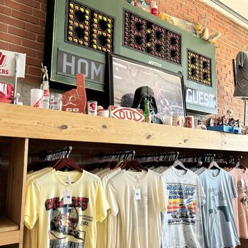 OPOLIS CLOTHING - Updated November 2025 - 36 Photos & 17 Reviews - 1111 ...