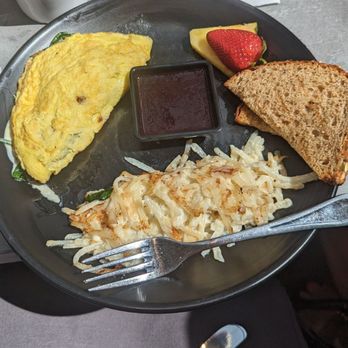 CRAVE - Updated July 2024 - 185 Photos & 97 Reviews - 220 Broadway Ave ...