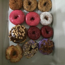 DKS DONUTS & BAKERY - Updated April 2025 - 4455 Photos & 2555 Reviews ...