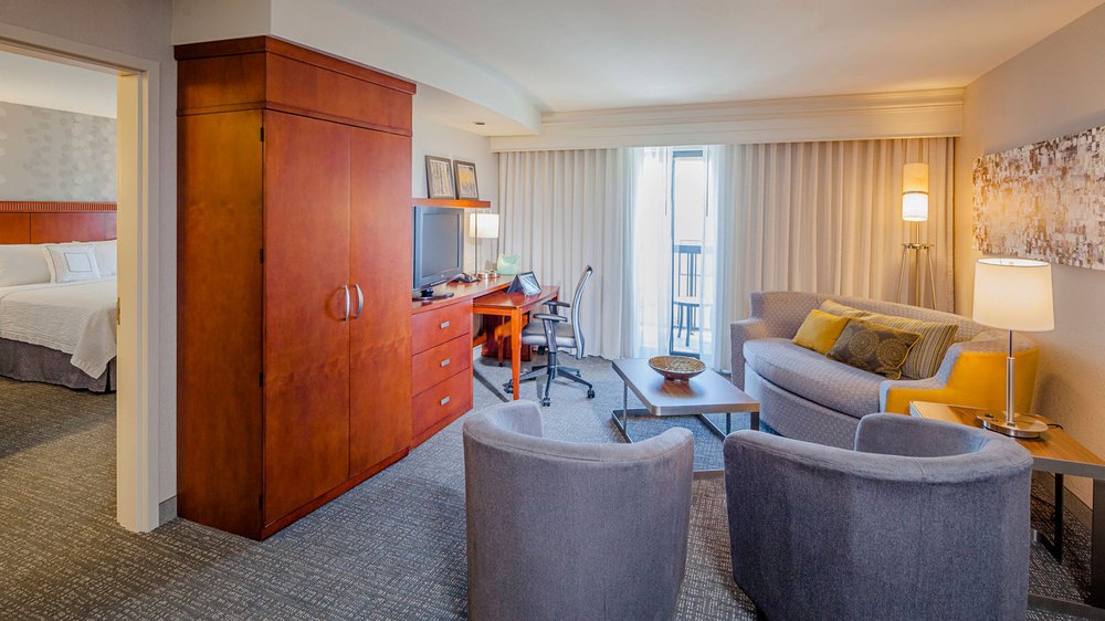 COURTYARD BY MARRIOTT MADISON WEST/MIDDLETON - 33 Photos & 40 Reviews ...