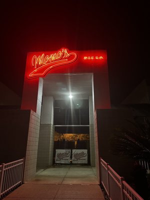 MOMO’S PIZZA - MARKET STREET - Updated April 2025 - 193 Photos & 221 ...