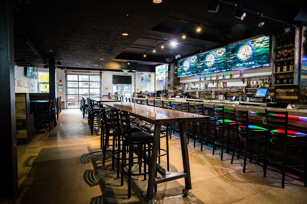 FIELDHOUSE - Updated May 2025 - 30 Photos & 88 Reviews - 213 Ann St ...