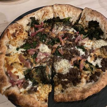 THREE BEARS BREWERY AND RESTAURANT - Updated May 2025 - 408 Photos ...