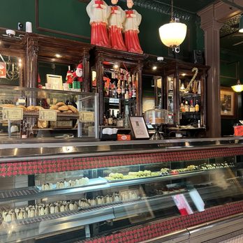 CAFFE ROMA - Updated December 2025 - 421 Photos & 376 Reviews - 385 ...