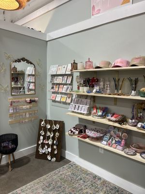 PAINTED TREE BOUTIQUES - Updated November 2024 - 21 Photos & 10 Reviews ...