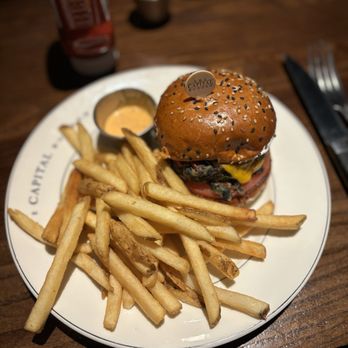 THE CAPITAL BURGER - Updated November 2024 - 1346 Photos & 986 Reviews ...