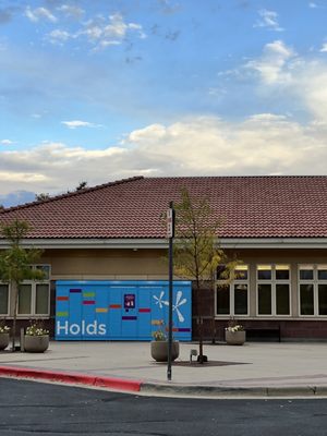 SMOKY HILL LIBRARY - Updated October 2025 - 61 Photos & 48 Reviews ...