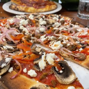 THE LOST FRENCH MAN - 87 Photos & 105 Reviews - Pizza - 3344 Redwood Dr ...